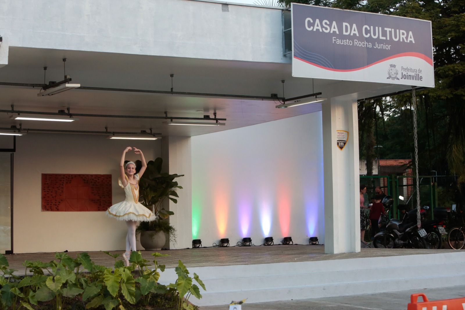 Casa da Cultura de Joinville abre inscrições para dois cursos livres de ... Casa da Cultura de Joinville abre inscrições para dois cursos livres de ...